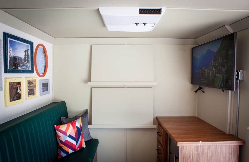 Broadstone Ridge Mobile Office Truck - Cruising Kitchens