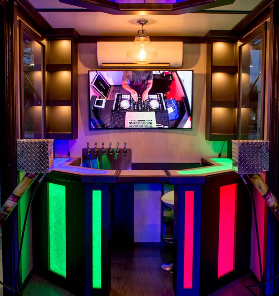 Trance Mobile Nightclub Semi Trailer - Cruising Kitchens